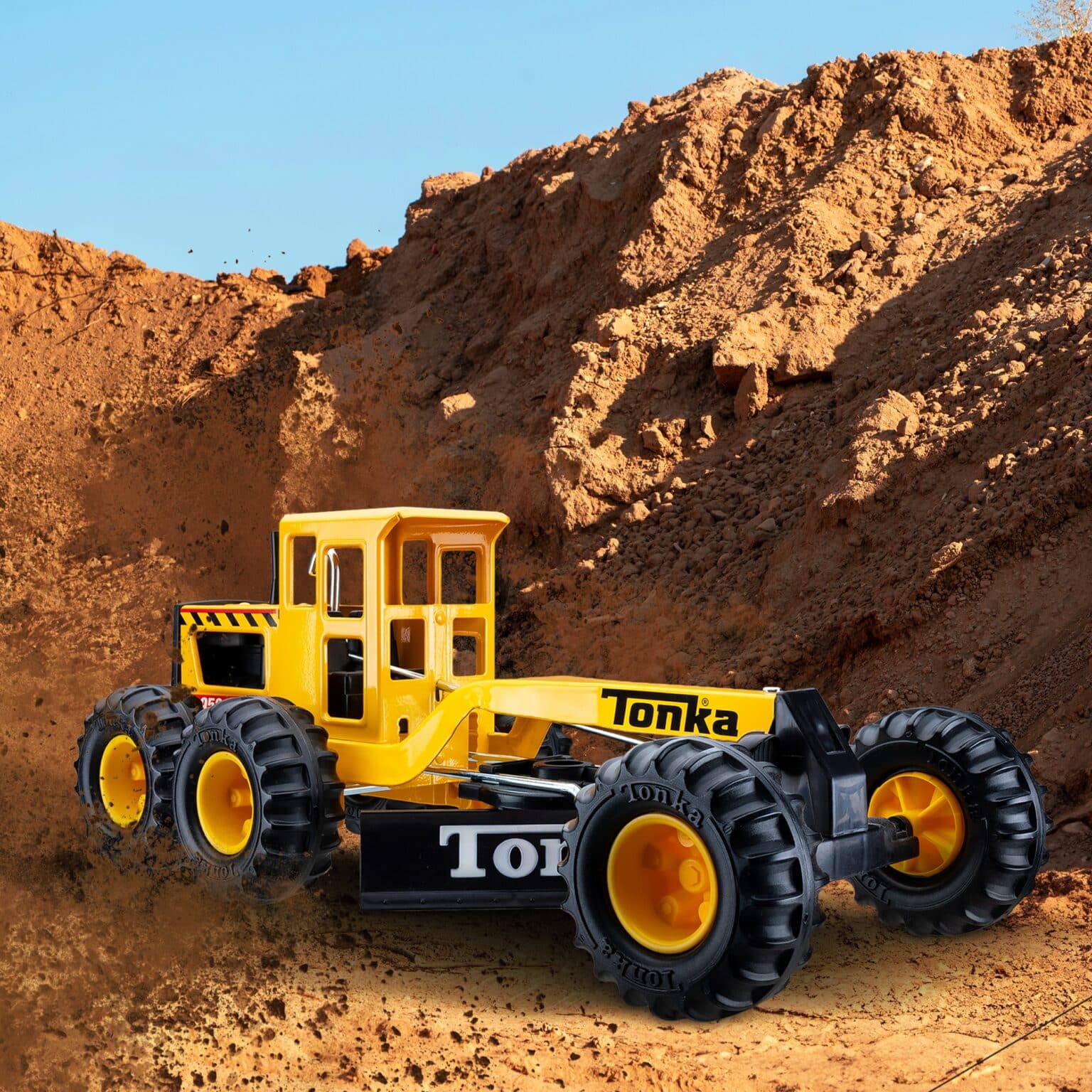 Tonka Steel Classics - Road Grader | BasicFun!