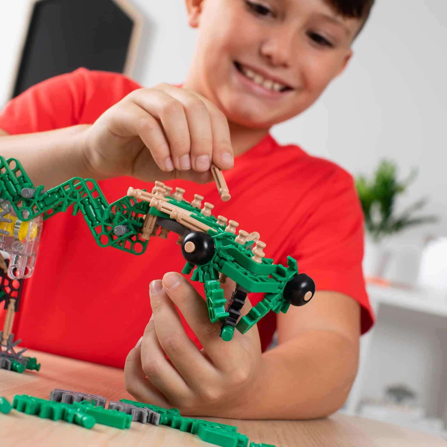 K'NEX - K'NEXosaurus Rex - 255 Pieces | BasicFun!