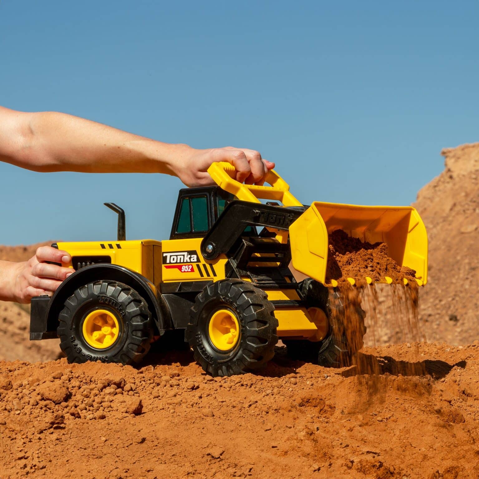 Tonka Steel Classics - Front Loader | BasicFun!