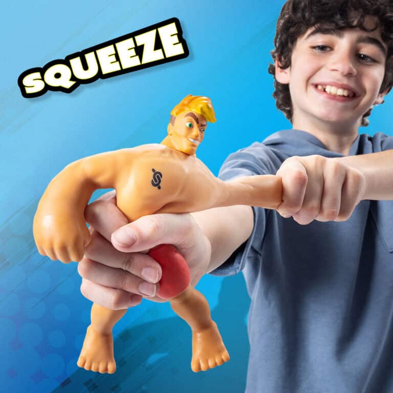 Stretch Armstrong - Stretch Armstrong | BasicFun!